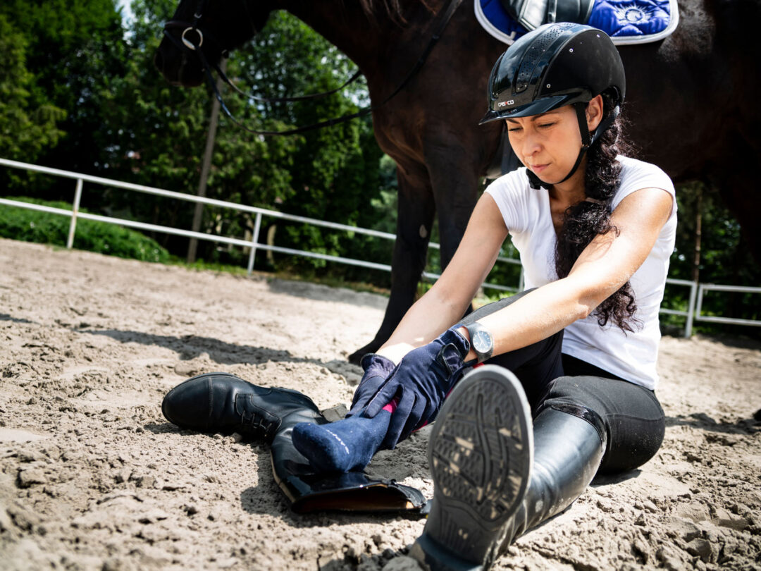 What to Do Next if you Fall off a Horse | LearningHorses.com